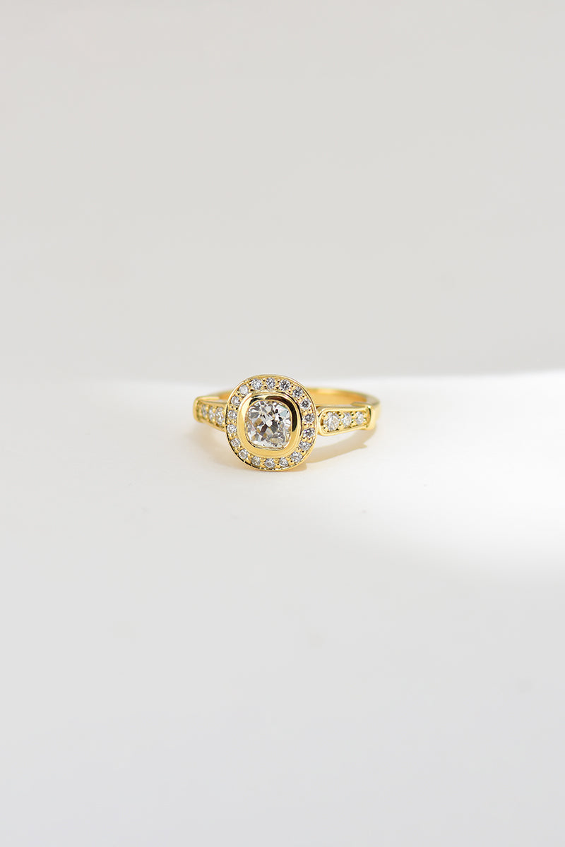 BETH ENGAGEMENT RING – Charlotte Penman