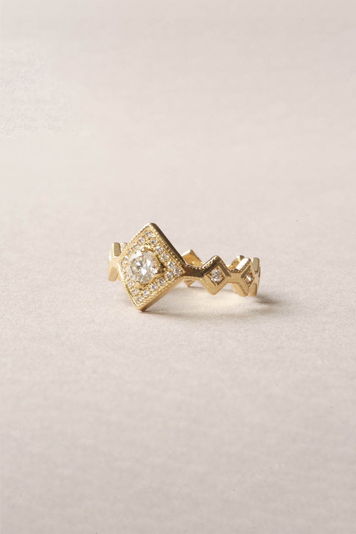 KATE ENGAGEMENT RING – Charlotte Penman